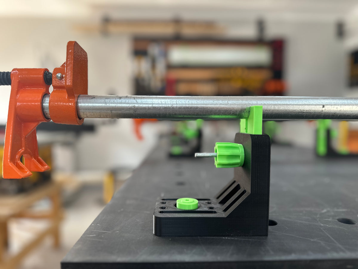 Clamp Saddle Jig – Dark Grain 3D Printing